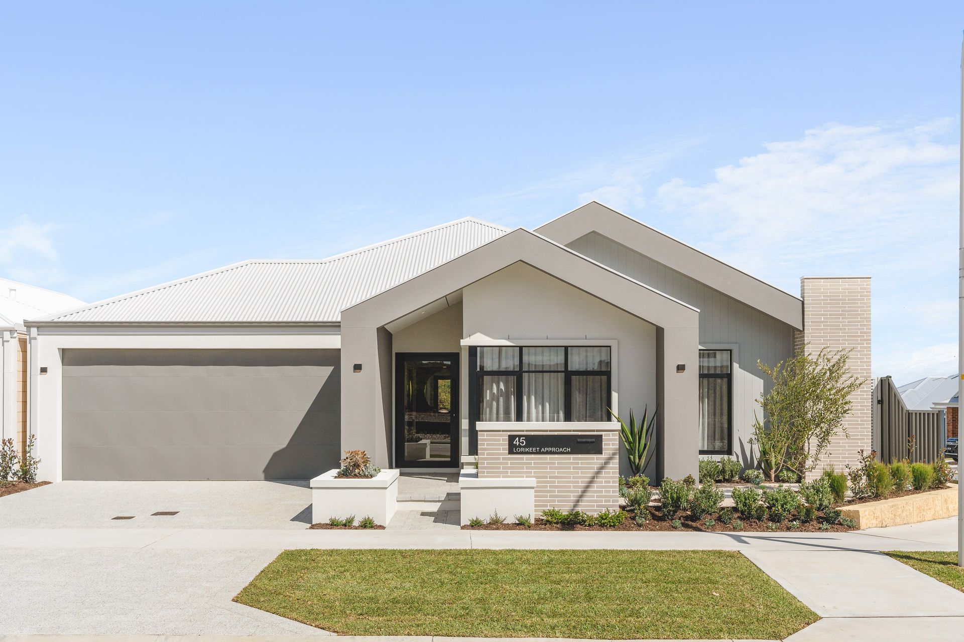 [Home Builder & Display Homes] Endeavour Homes | OpenLot